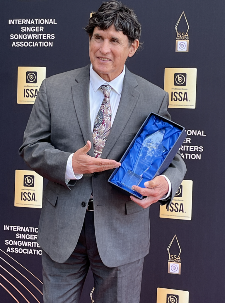 John Michael Ferrari – Entertainer Singer Songwriter